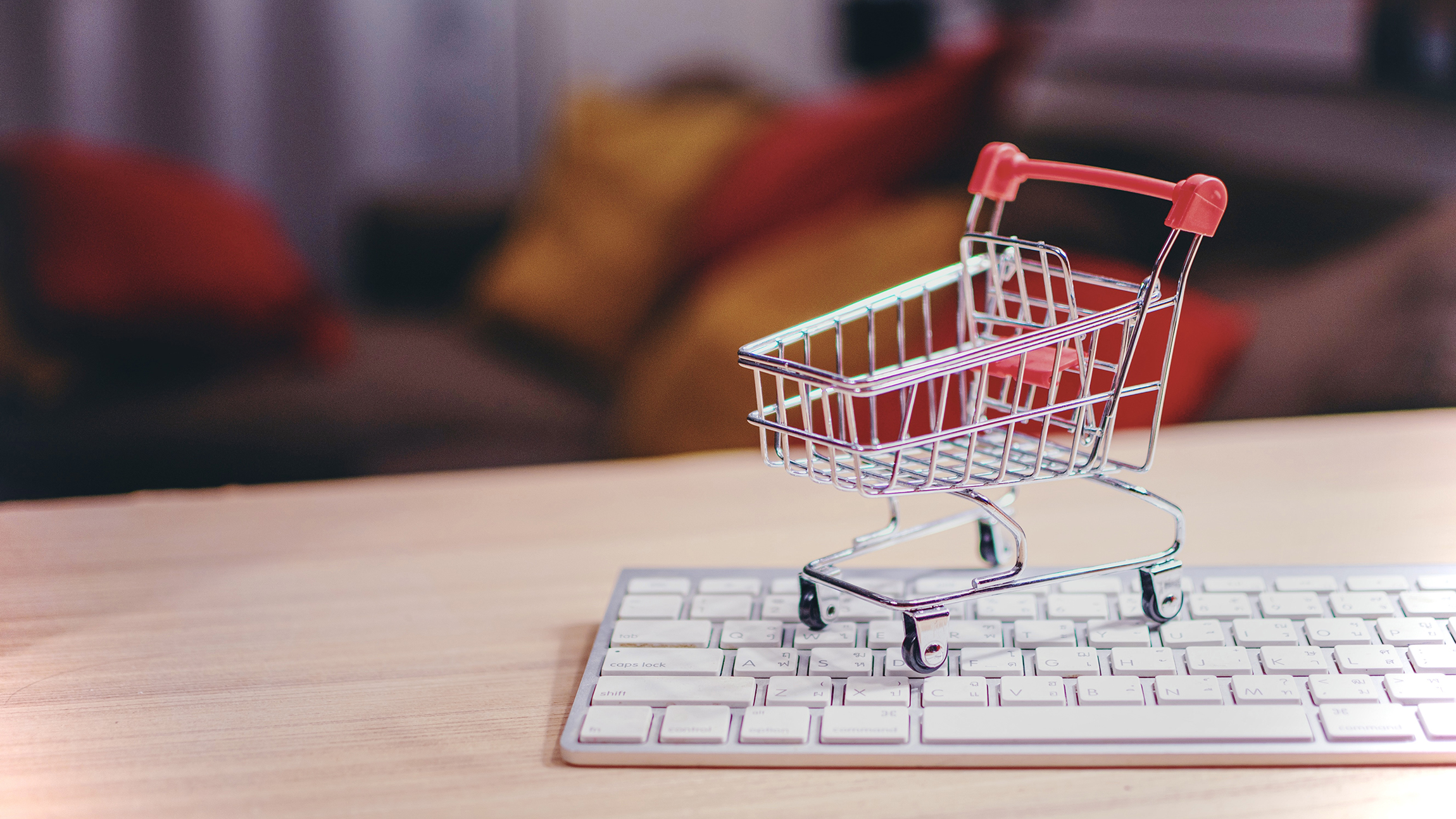 E-handeln backar – kläder och skor fortsätter sälja - Sportfack